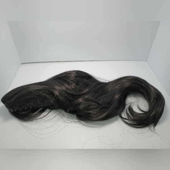 ELIO | Hair | Elio Synethetic Long Wavy Drawstring Claw Ponytail ...